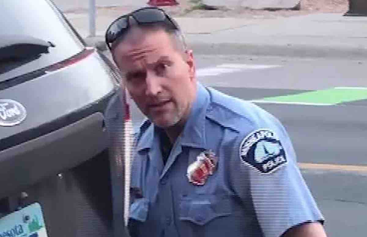 ภรรยา “ดีเร็ค โชววิน”อดีตตำรวจผู้ต้องหาคดีฆาตกรรมชายผิวสี ยื่นฟ้องหย่า ...