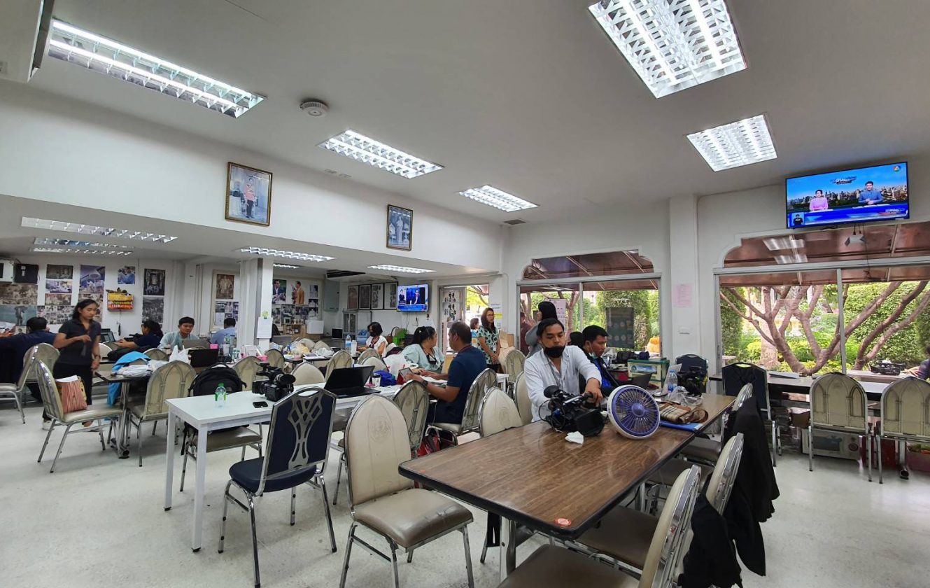 สำนักโฆษกทำเนียบยืนยันมีแนวปฏิบัติในการดูแลสื่อมวลชนอย่างเท่าเทียม ...