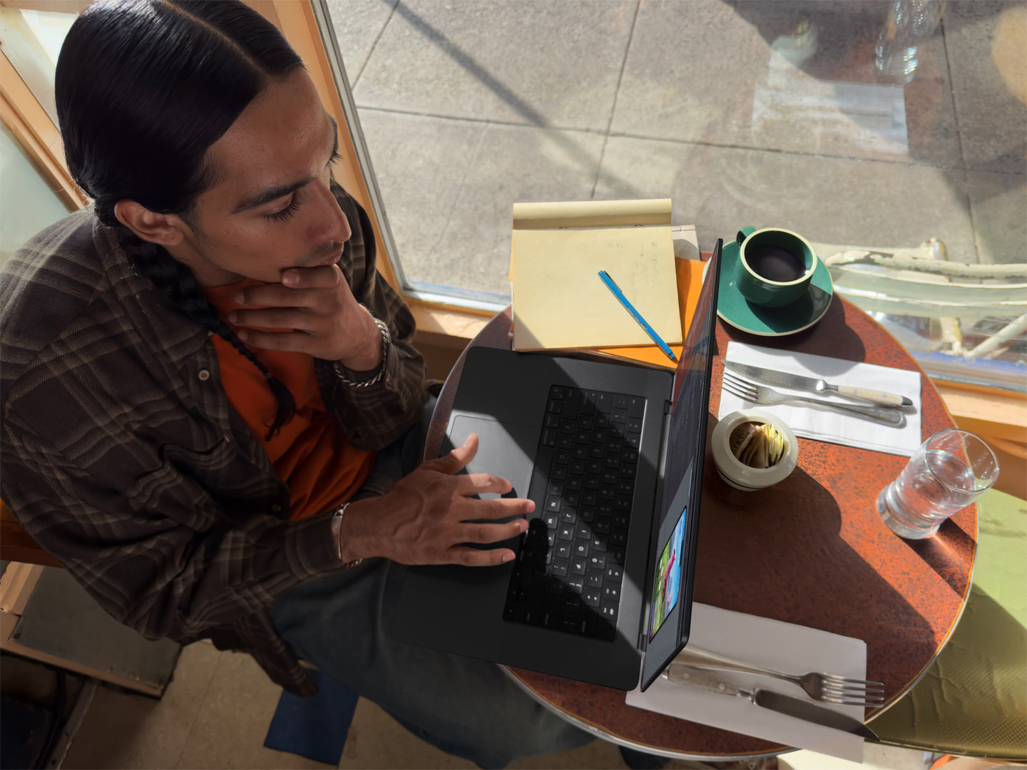 Apple เปิดตัว MacBook Pro และ iMac รุ่น 24 นิ้วชิป M3 เร็วขนลุกสำหรับ ...